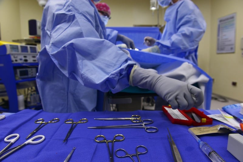 Become A Surgical Technologist | What Makes a Good Surgical Technologist